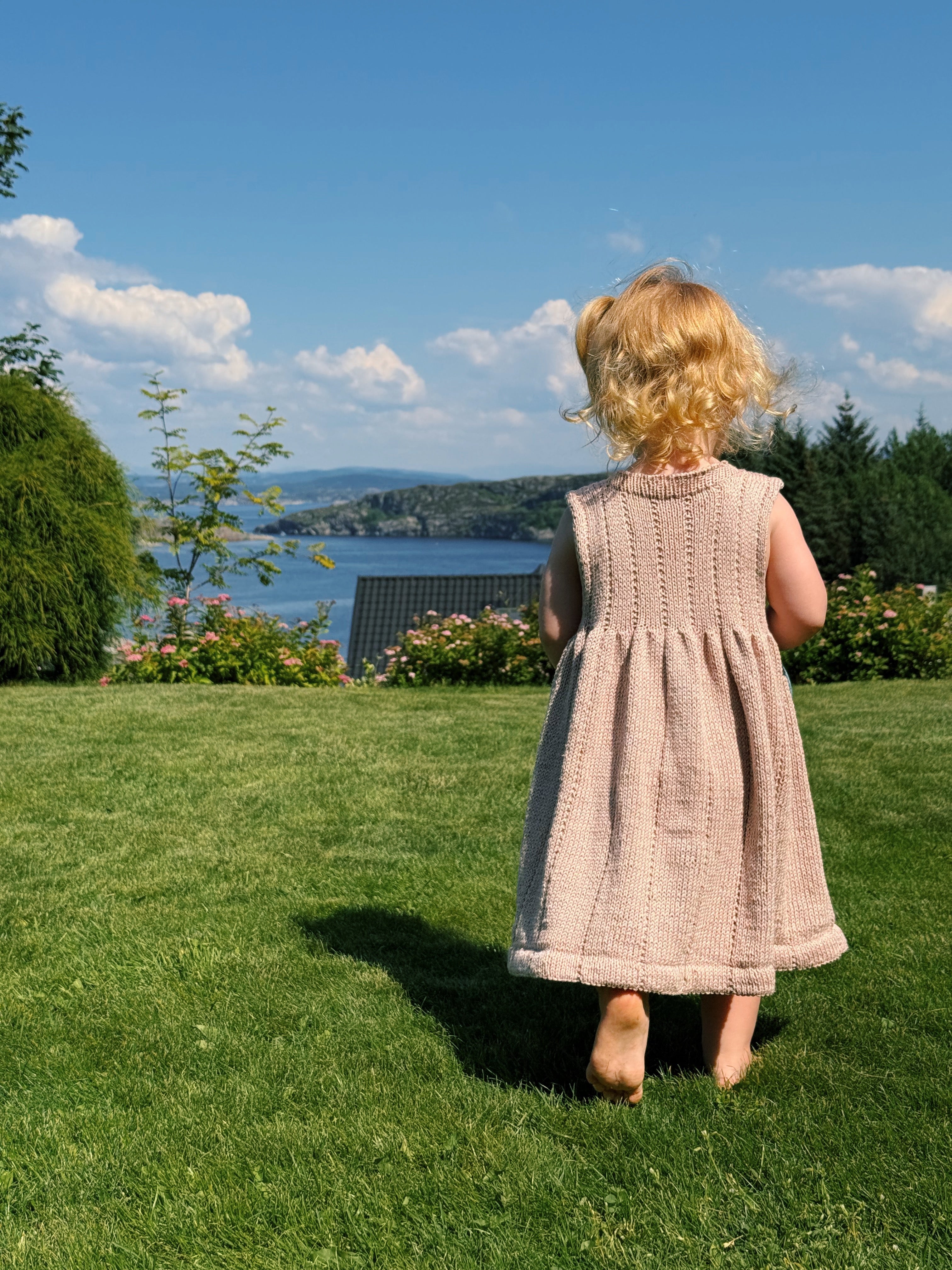 ENGELINA DRESS (4MM NEEDLES) – SPØT